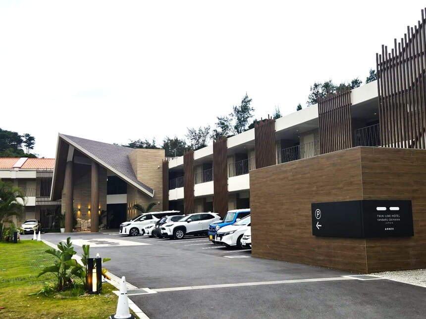 『TWIN-LINE HOTEL YANBARU OKINAWA JAPAN』宿泊記│やんばるの自然に溶け込む楽園 | 旅する時間